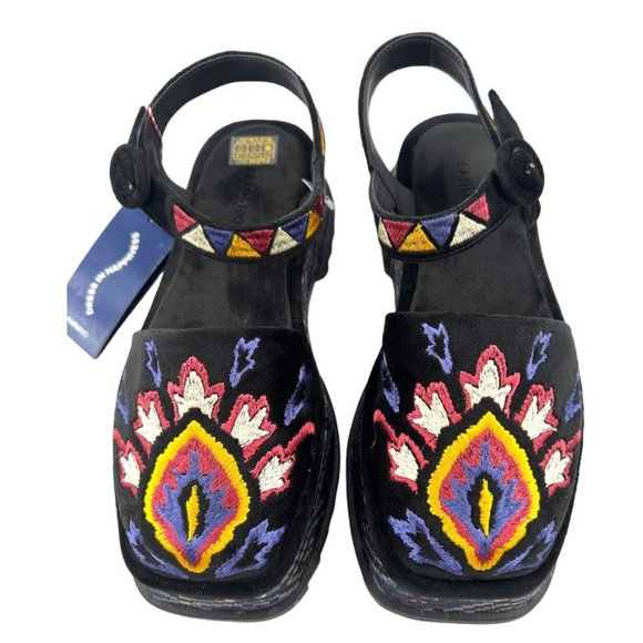 FARM Rio | Shoes | Farm Rio Black Embroidered Closed Toe Platform ...